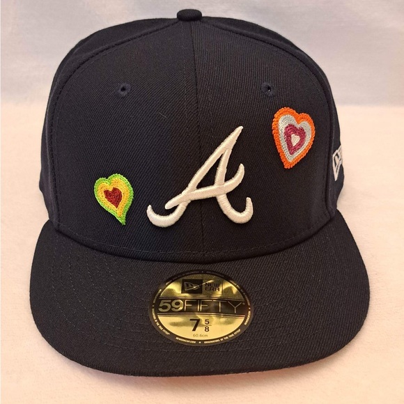 New Era | Accessories | Atlanta Braves Chain Stitch Heart Atlanta ...
